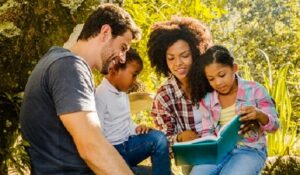 Ambiente Familiar Acolhedor: Como Criar um Espaço de Conforto e União